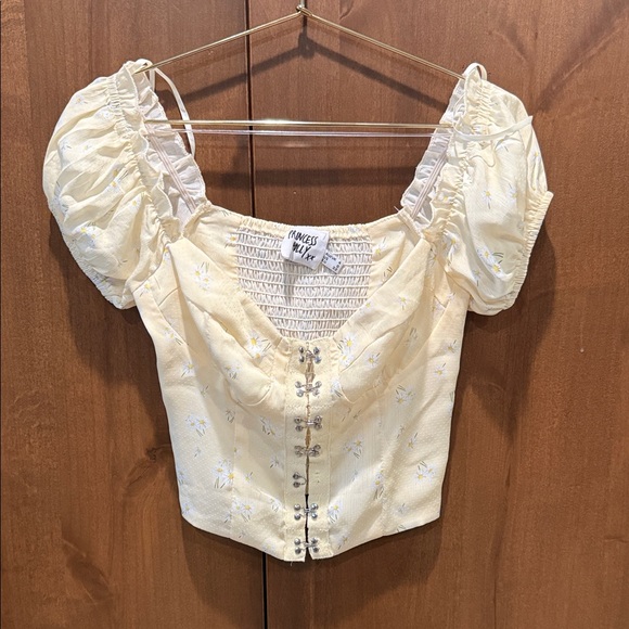 Princess Polly | Tops | Princess Polly Light Yellow Floral Buttonup ...